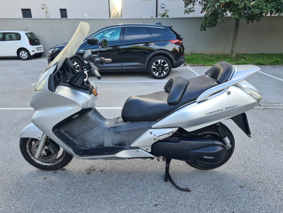 Honda Silver wing 600 cm3, 2002 god.