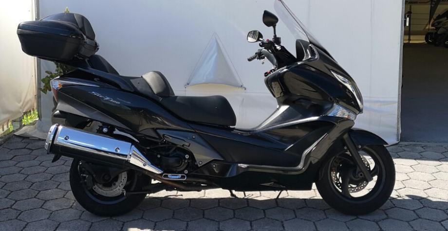 Honda SW 400 SILVERWING 400 cm3 S GARANCIJOM, 2009 god.