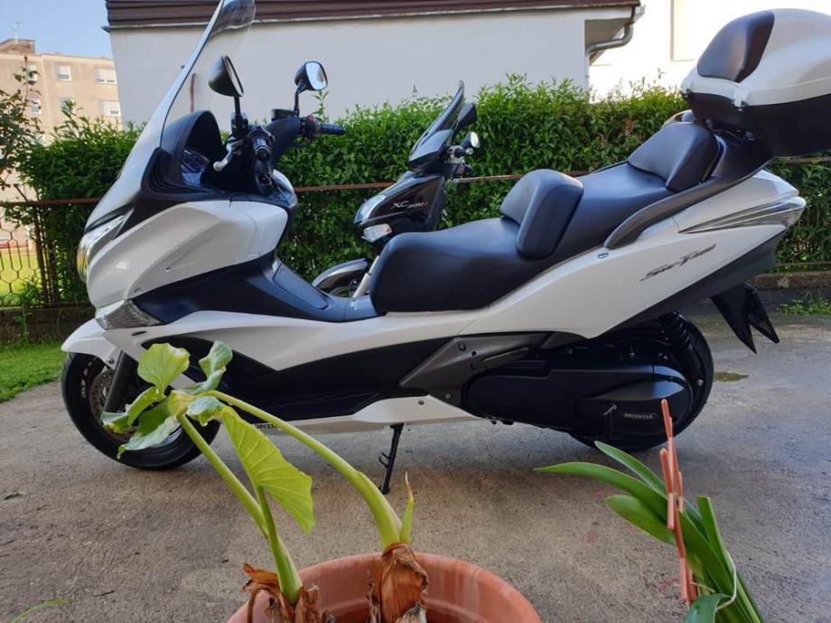 Honda SW 400 T 400 cm3, 2009 god.