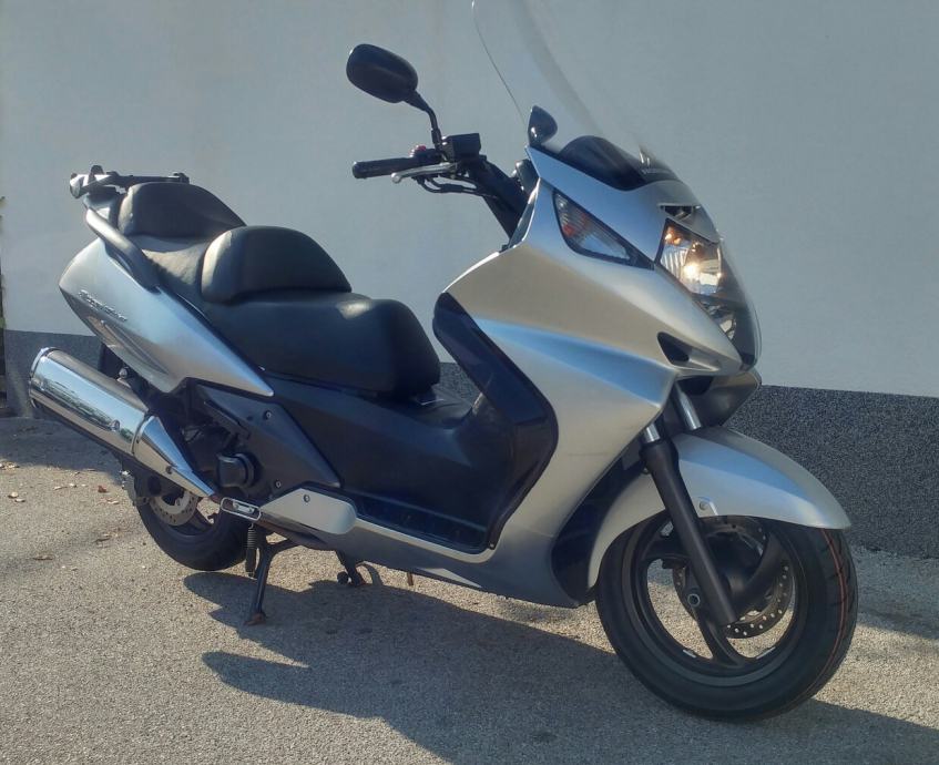 Honda SW-T 400 SILVERWING 400 cm3, 2007 god.