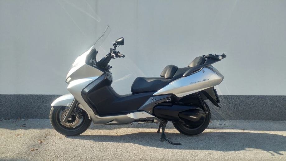 Honda SW-T 400 SILVERWING 400 cm3, 2007 god.