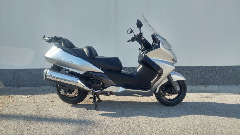 Honda SW-T 400 SILVERWING 400 cm3, 2007 god.