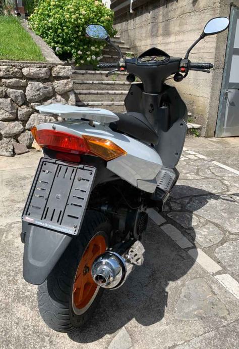 Keeway Matrix 150 cm3 maxi skuter - HITNO, 2009 god.