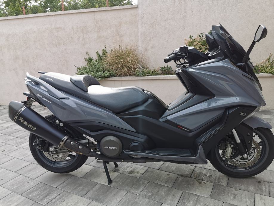 Kymco AK550 550 cm3, 2017 god.