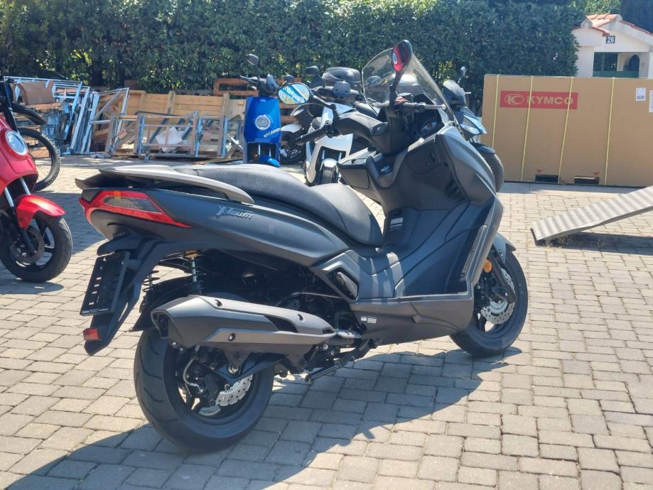 Kymco Xtown 300 276 cm3, 2022 god.