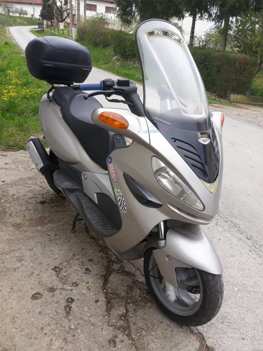 Malaguti MADISON 250 250 cm3, 2001 god.