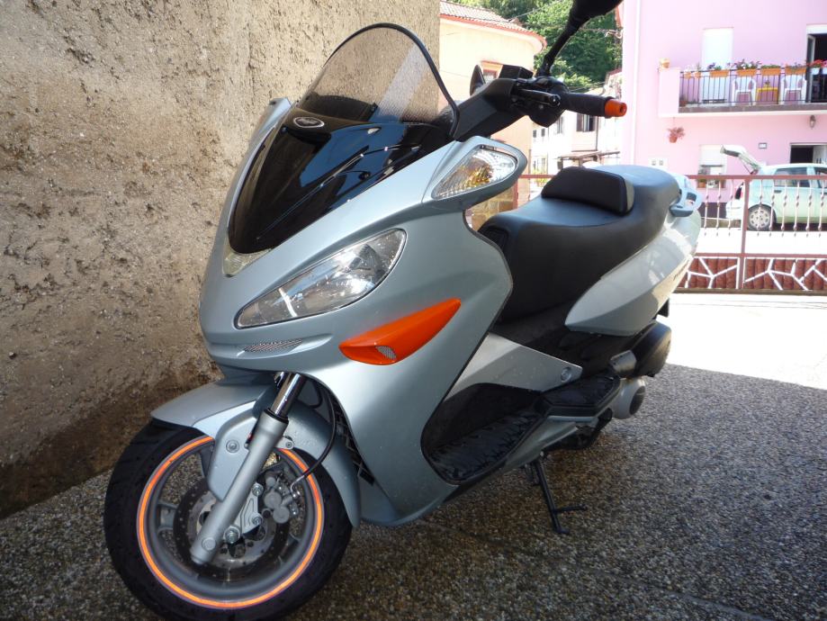 Malaguti Madison 250 cm3, 2007 god.