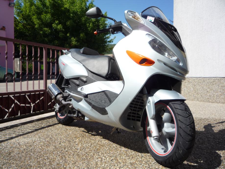 Malaguti Madison 250 cm3, 2007 god.