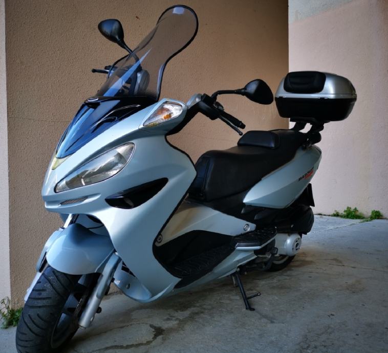 Malaguti Madison 250 cm3- Split, 2005 god.