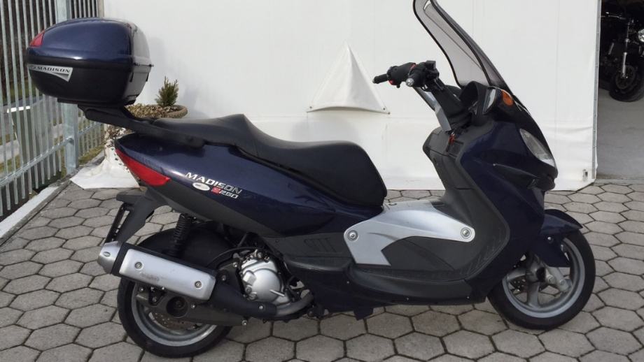 Malaguti Madison 250, 2002 god.