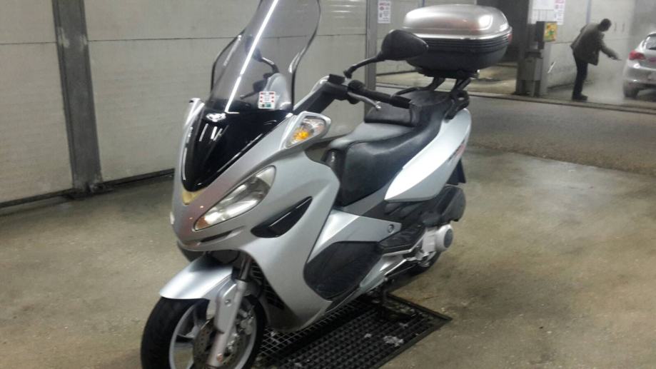 Malaguti Madison 250 **novo**, 2005 god.