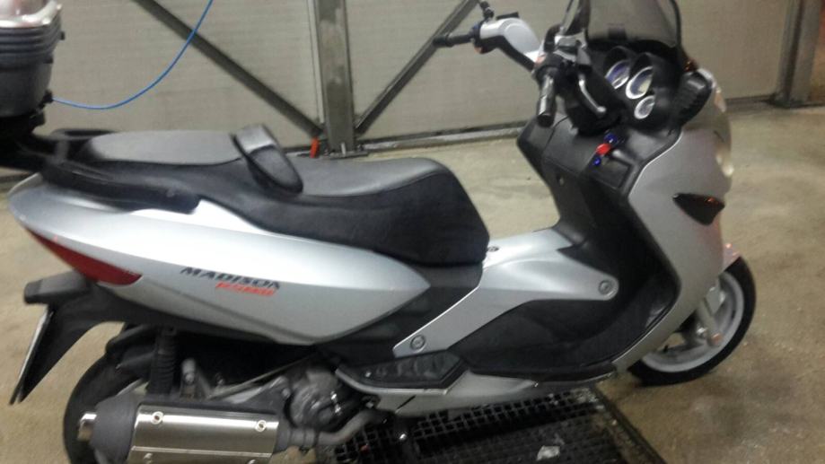 Malaguti Madison 250 **novo**, 2005 god.