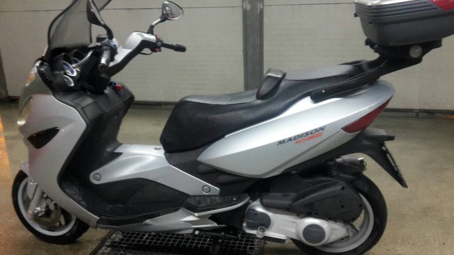 Malaguti Madison 250 **novo**, 2005 god.