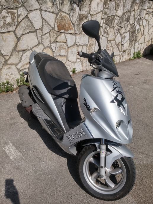 Malaguti Phantom F12 200 Max 200 cm3, 2003 god.