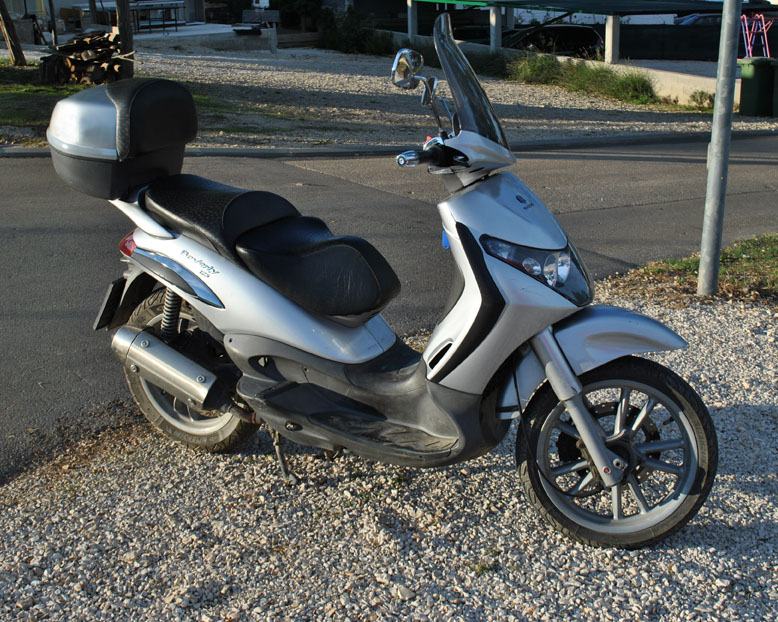 Piaggio Beverly 125 cm3, 2004 god.