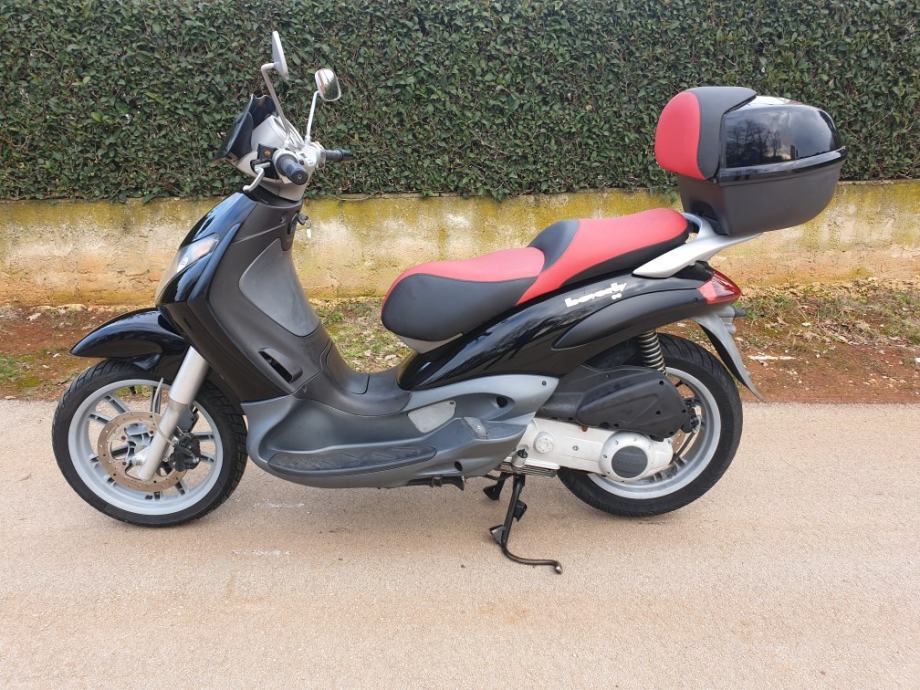 Piaggio Beverly 200 cm3, 2004 god.