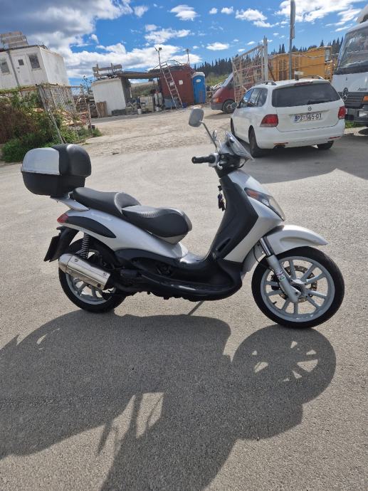 Piaggio Beverly 200 cm3, 2003 god.