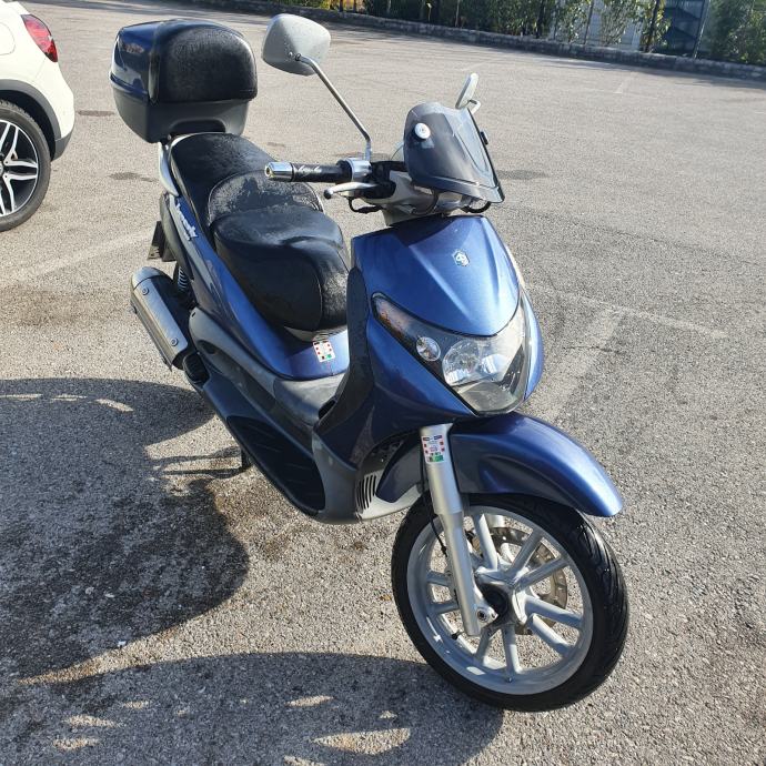 Piaggio Beverly 200, 2002 god.