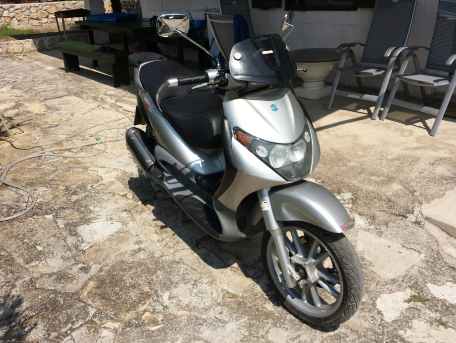 Piaggio Beverly 200, 2002 god.