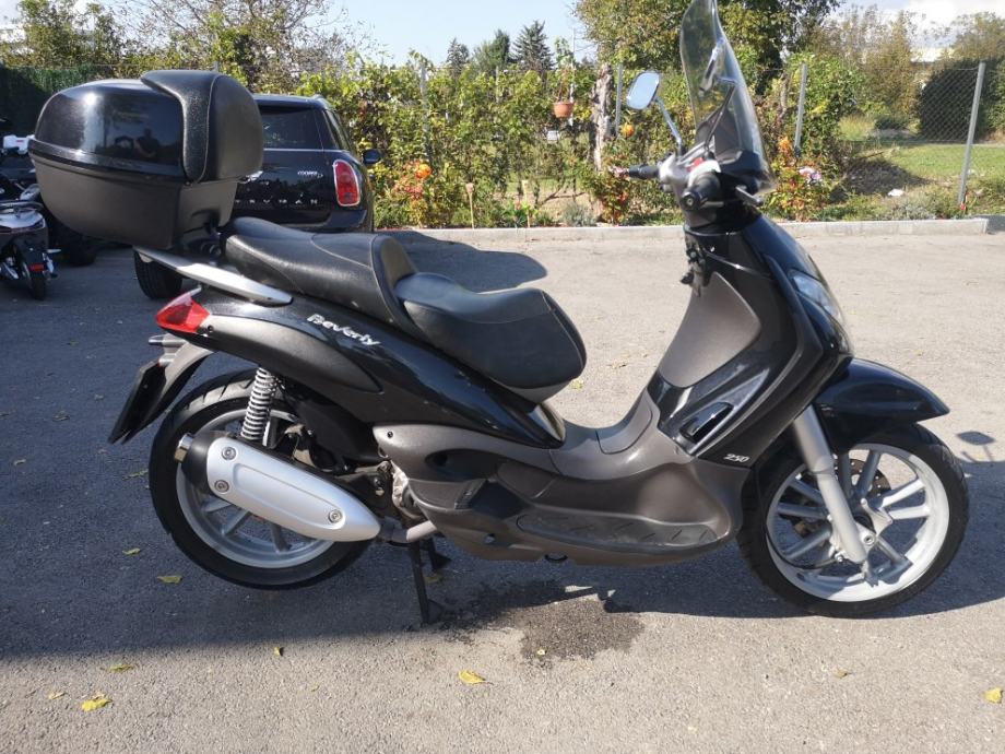 Piaggio Beverly 250 244 cm3, 2005 god.
