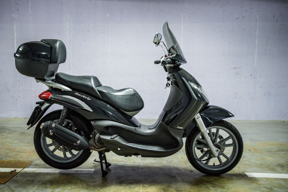 Piaggio Beverly 250, 2005.g., odlično stanje, 2005 god.