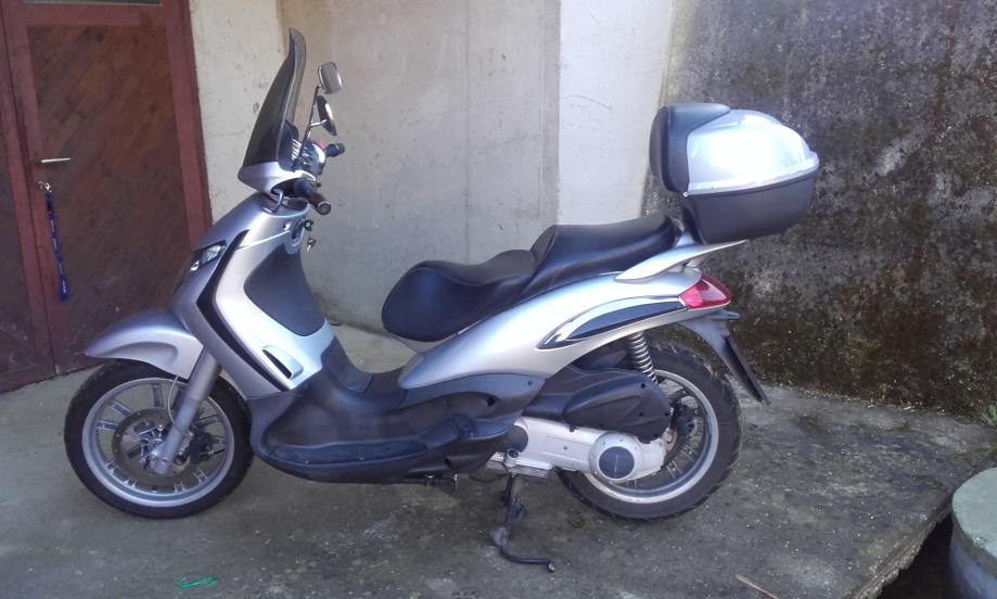 Piaggio Beverly 250 250 cm3, 2004 god.