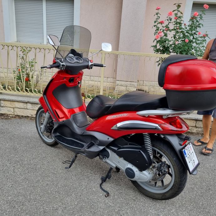 Piaggio Beverly 250 cm3, 2005 god.