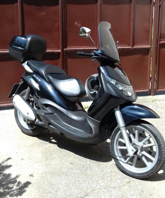 Piaggio Beverly 250 cm3, 2005 god.