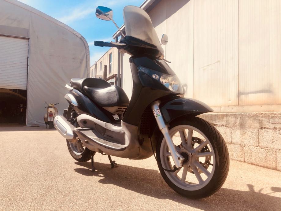 Piaggio Beverly 250 RST 2005, 2006 god.