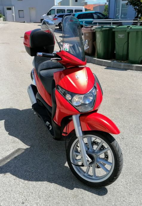 Piaggio Beverly 250, 2004 god.