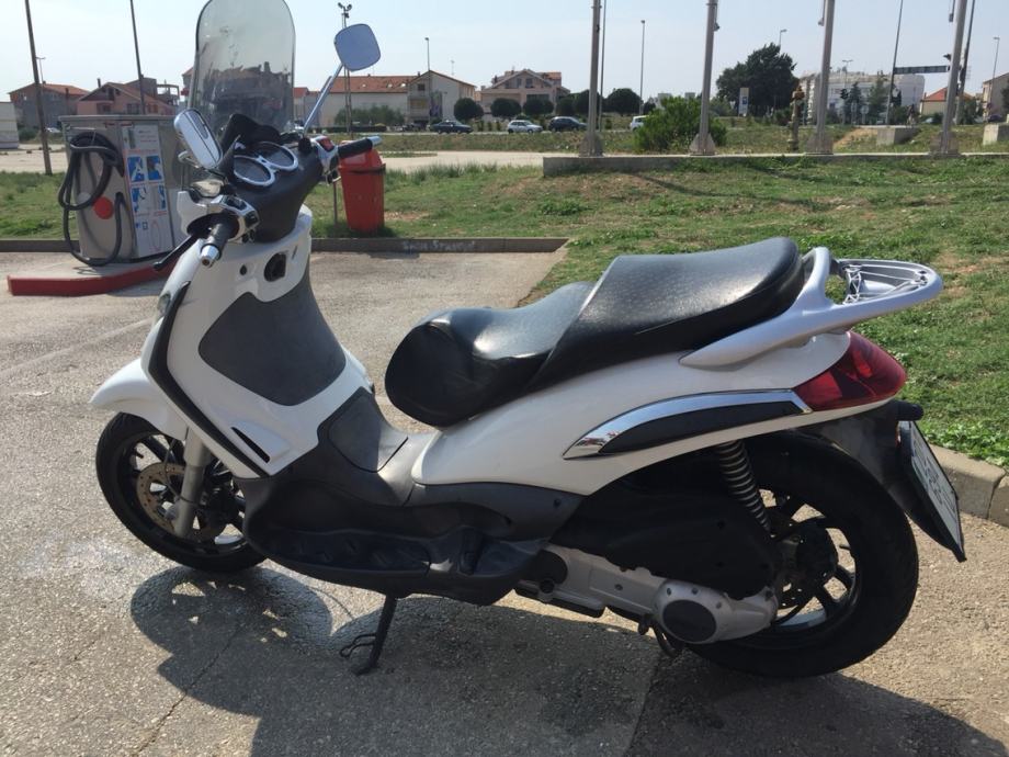 Piaggio Beverly 250, 2004 god.