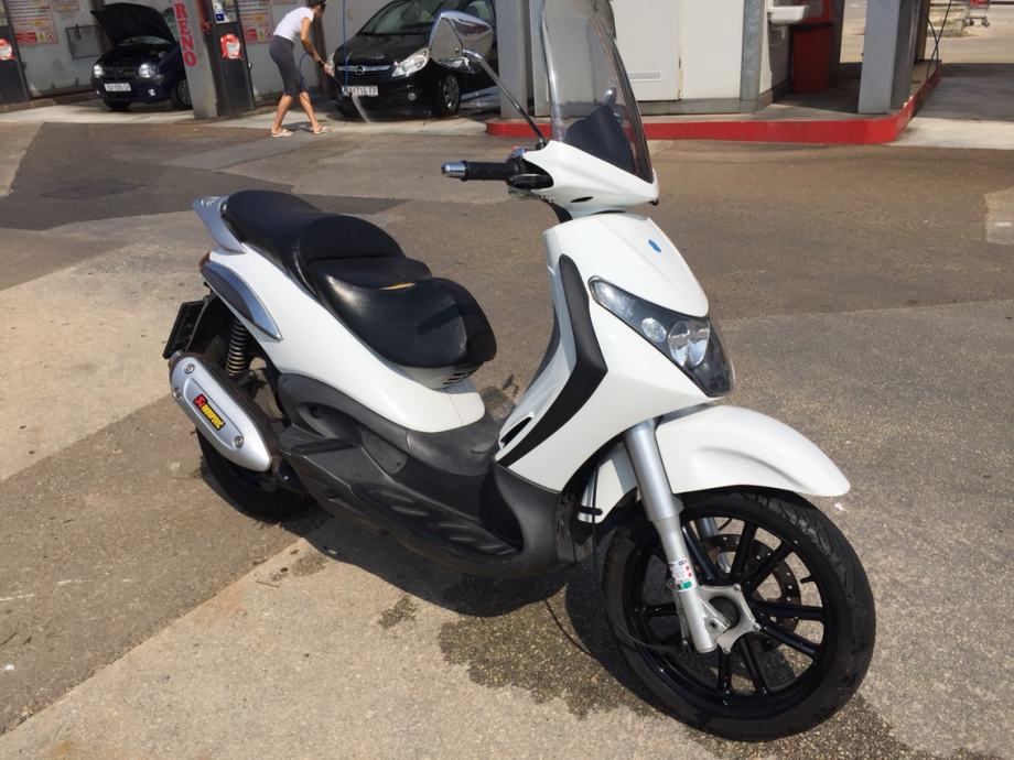 Piaggio Beverly 250, 2004 god.