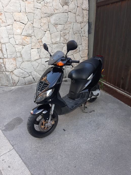 Piaggio nrg, 2001 god.