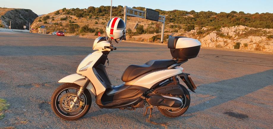 Piaggio beverly 330 cm3, 2017 god.