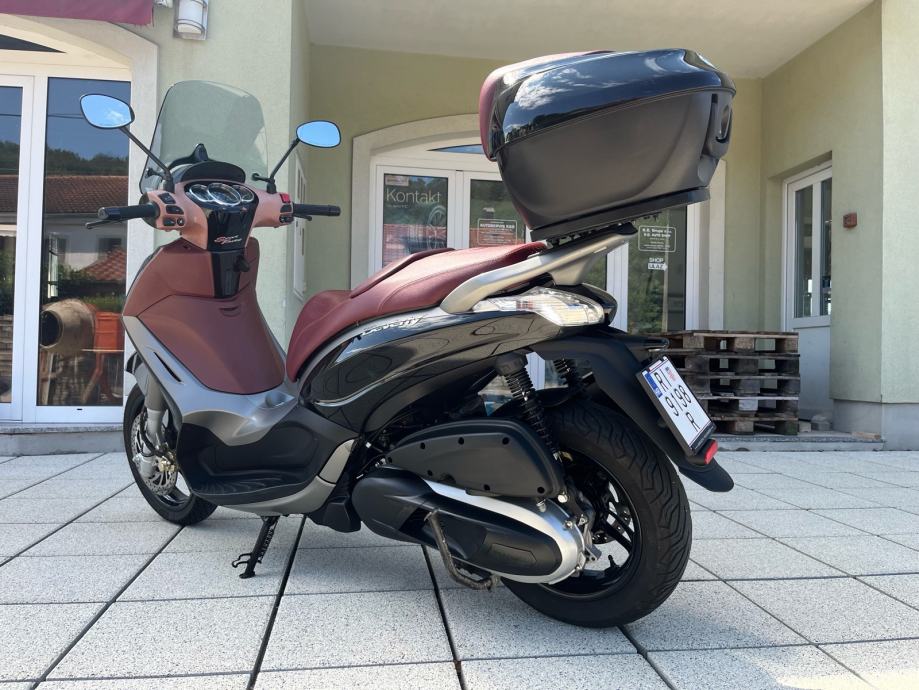 Piaggio beverly 330 cm3, 2012 god.