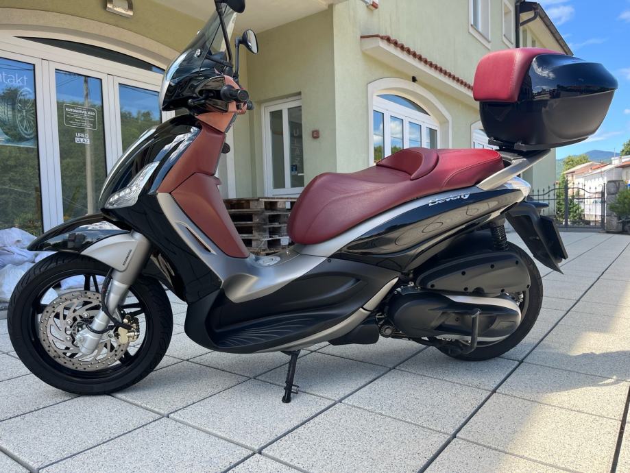 Piaggio beverly 330 cm3, 2012 god.