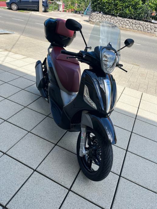 Piaggio beverly 330 cm3, 2012 god.