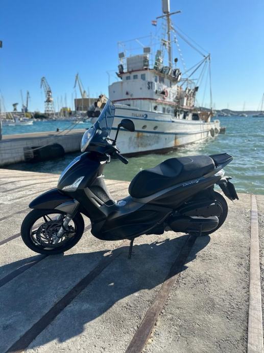 Piaggio Beverly 330 cm3, 2017 god.