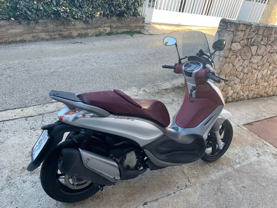 Piaggio Beverly 350 330 cm3, 2014 god.