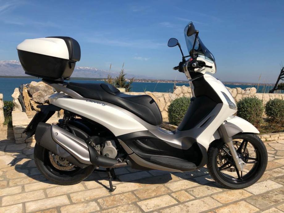 Piaggio Beverly 350 330 cm3, 2012 god.