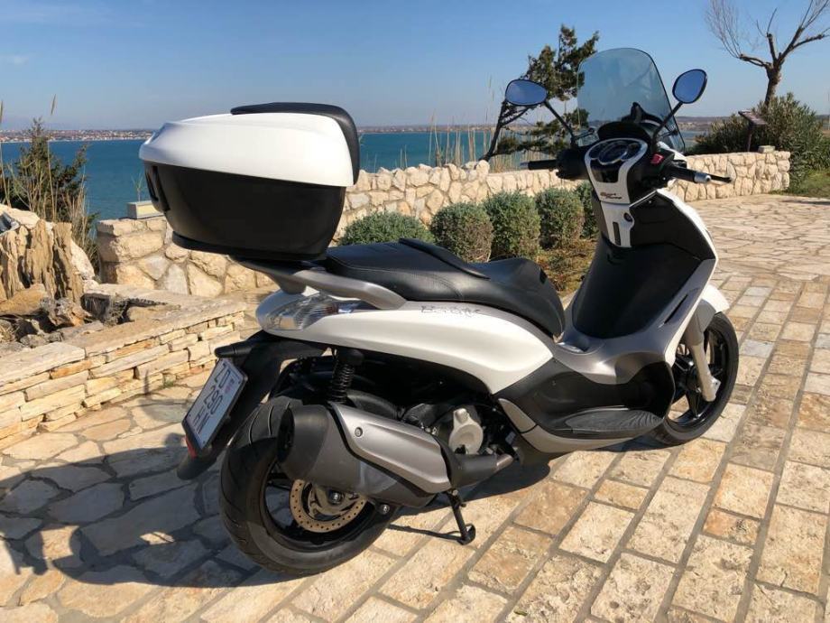Piaggio Beverly 350 330 cm3, 2012 god.