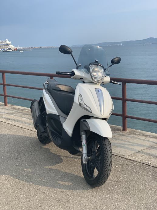 Piaggio Beverly 350 330 cm3, 2012 god.