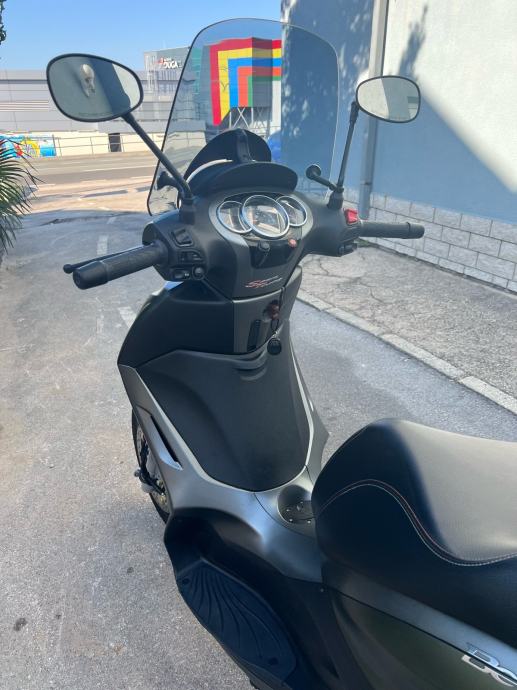 Piaggio Beverly 350, 2018 god.
