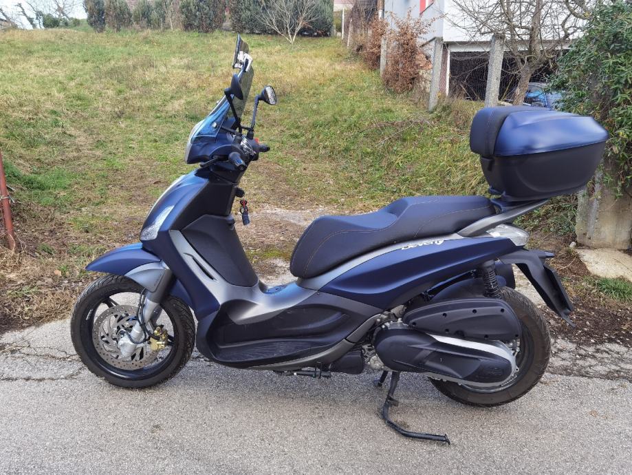 Piaggio Beverly 350 st 330 cm3, 2020 god.