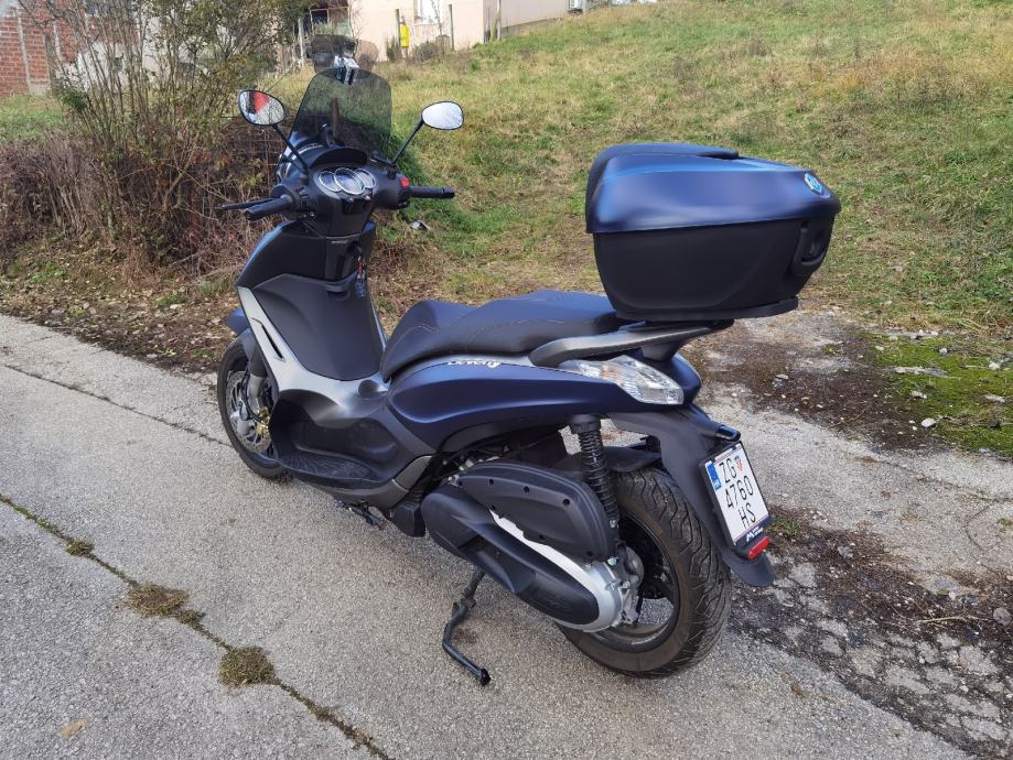 Piaggio Beverly 350 st 330 cm3, 2020 god.