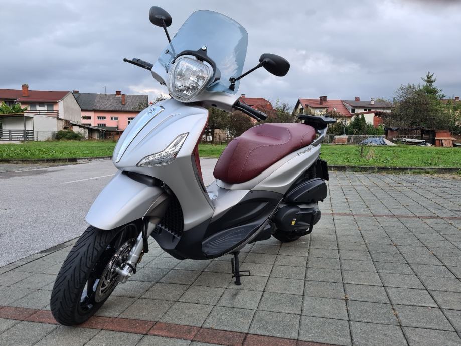 Piaggio Beverly 350 ST, ABS/ASR, KOFER, REG.07/23., 2016 god.