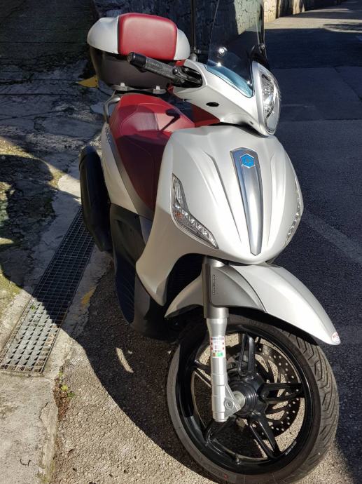 Piaggio Beverly 350ST 330 cm3, 2017 god.