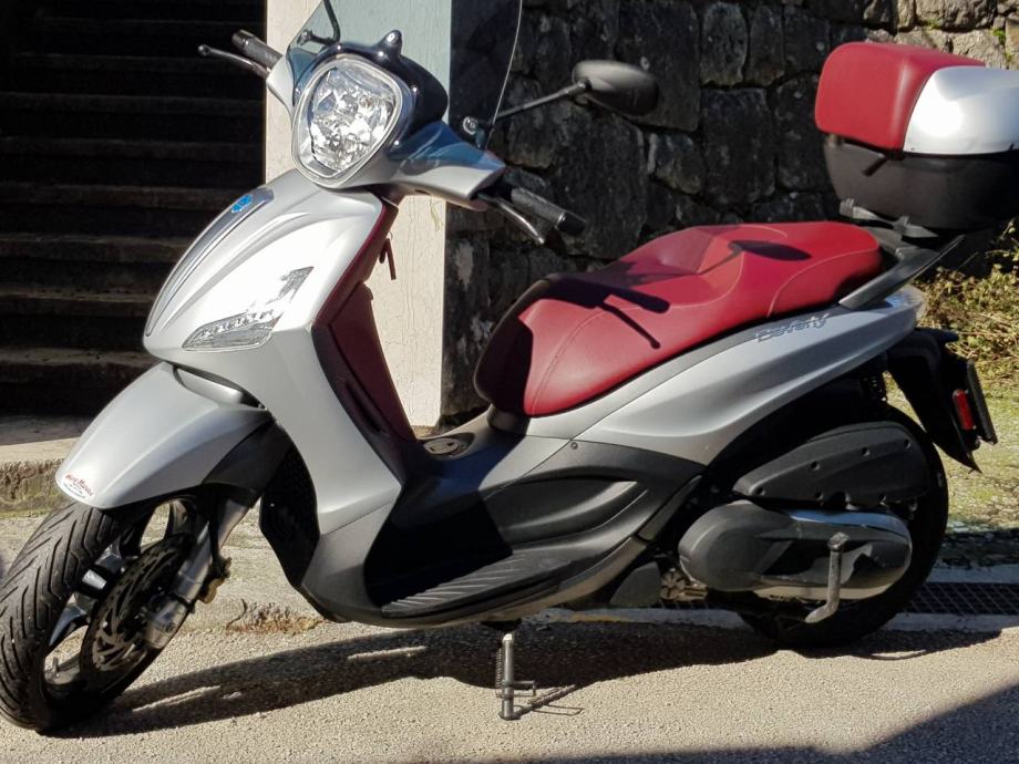 Piaggio Beverly 350ST 330 cm3, 2017 god.