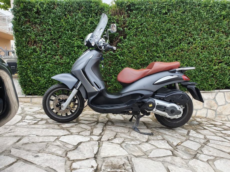 Piaggio Beverly 500 Cruiser Anniversary 500 cm3, 2012 god.