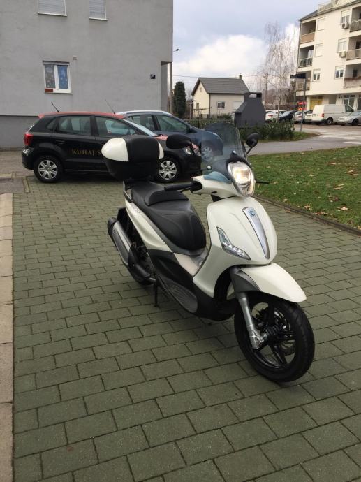 Piaggio Beverly Sport touring 330 cm3, 2013 god.